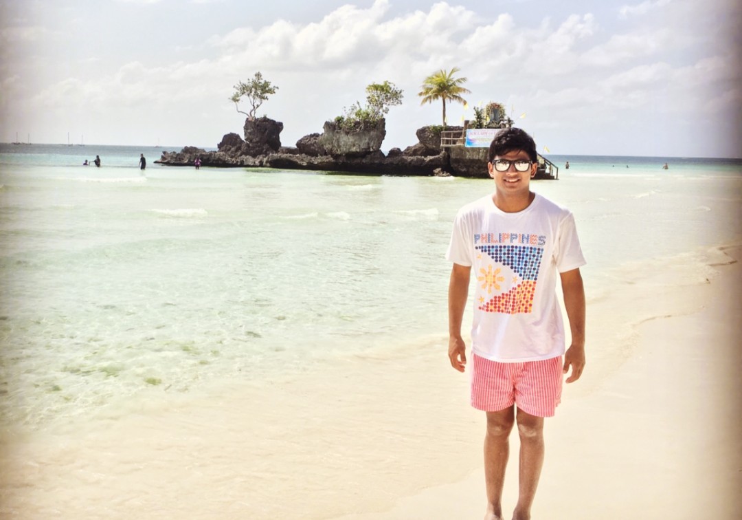 White Beach | Manoc-Manoc - travelstoke