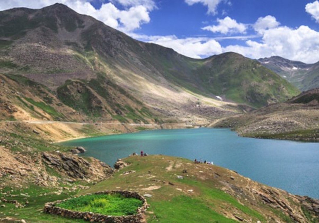 Lulusar lake | Baffa - travelstoke