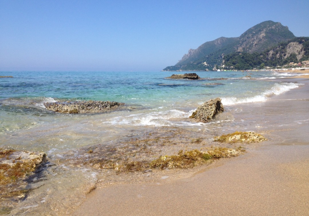 Glyfada beach | Corfu - travelstoke